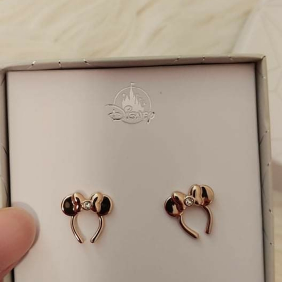 Disney | Jewelry | Firm Nwt Disney Parks Rose Gold Minnie Mouse Ears With Bow Studded Earrings ...